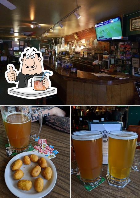 Sloop Tavern in Seattle - Restaurant menu and reviews