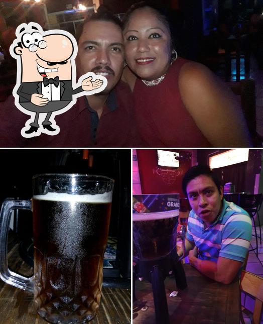 Excalibur Karaoke Bar, Manzanillo - Restaurant menu and reviews
