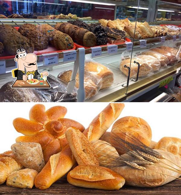Panaderia Lakomka Bakery & Convenience Store in Winnipeg - Restaurant ...