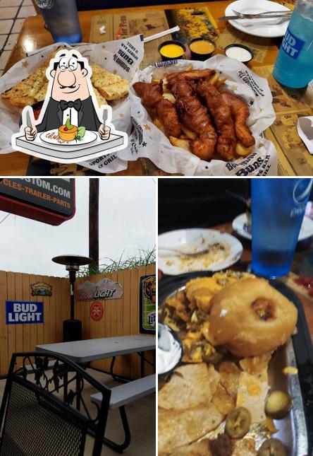 Between the Buns, Osceola - Restaurant menu, prices and reviews