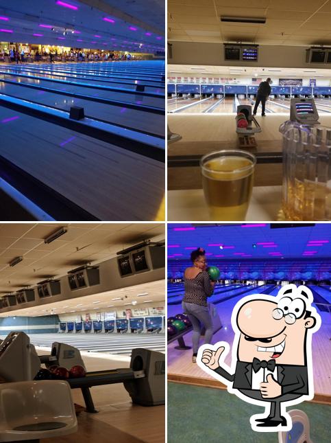 Colonial Lanes in Flushing - Restaurant reviews