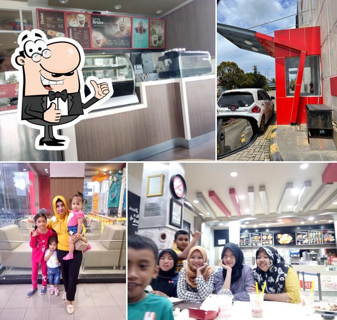 KFC cabang Batulicin, Kalimantan Selatan restaurant, Tungkaran Pangeran ...