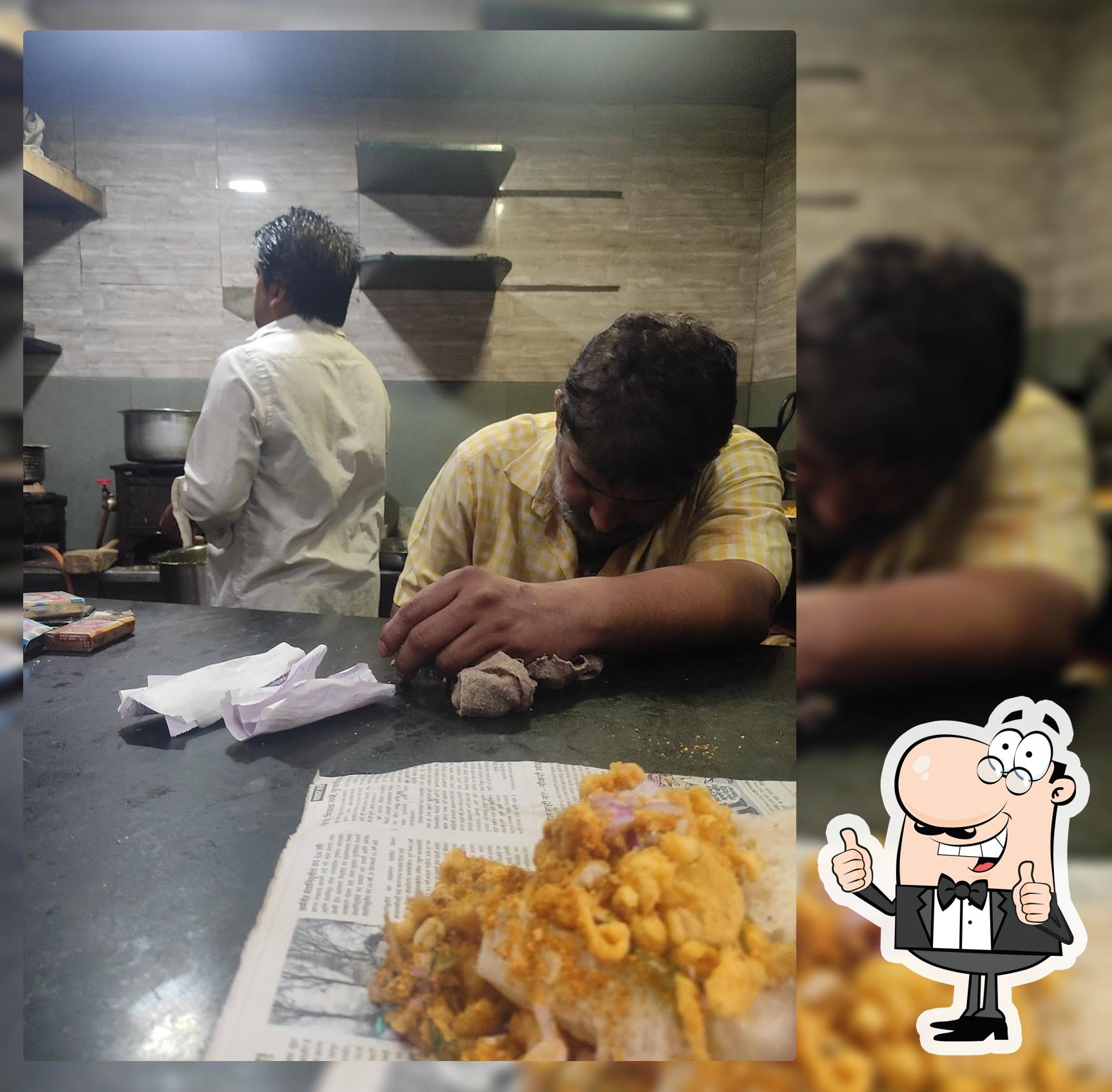 Shravan ( night raju Bhai ) snacks corner, Dombivli - Restaurant reviews