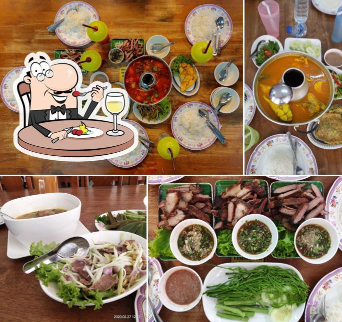 Kak Jah Kengsom Dannok, Samnak Kham - Restaurant menu, prices and reviews