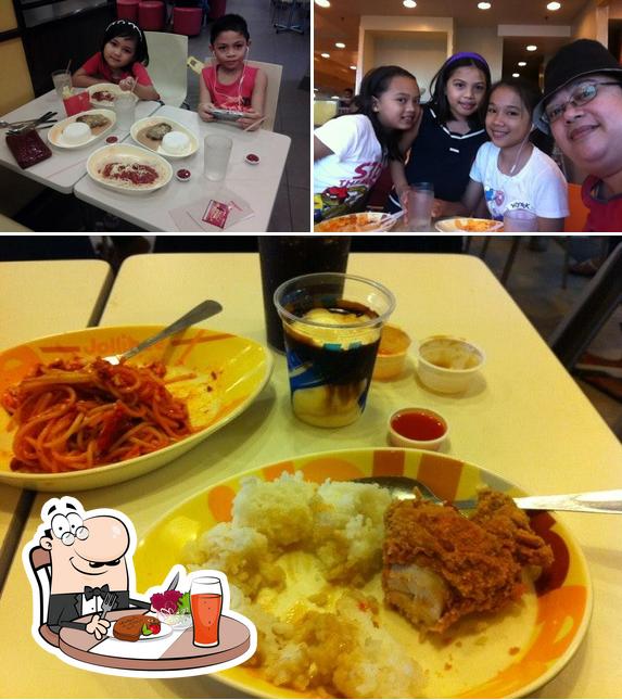 Jollibee restaurant, Santa Maria, Walter Mart - Restaurant reviews