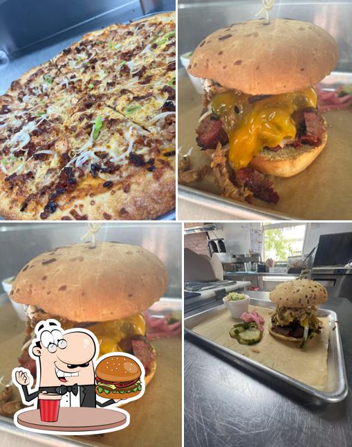 Marlowe's BBQ And Smoked Meat Pizza, North Port - Restaurant menu ...