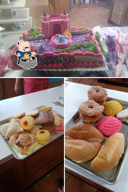 La Reynera Bakery, 922 W Monte Cristo Rd in Edinburg - Restaurant reviews