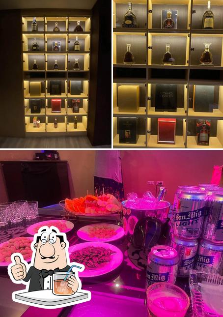 JUNA Luxury Lounge pub & bar, Manila - Restaurant reviews