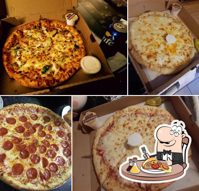 Venus Pizza, 7680 Belair Rd in Overlea - Restaurant reviews