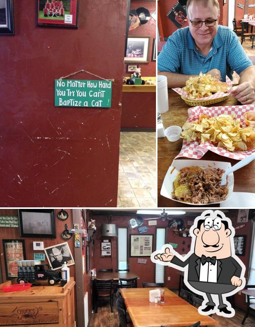 Chuck's BarBQ & Burgers, Evadale - Restaurant menu, prices and reviews