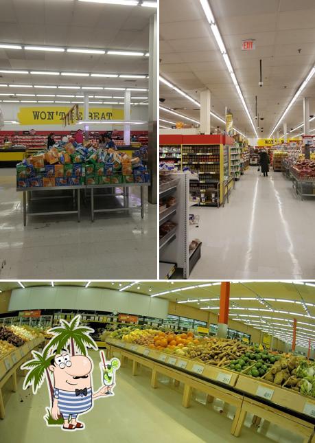 No Frills in Toronto - Restaurant reviews