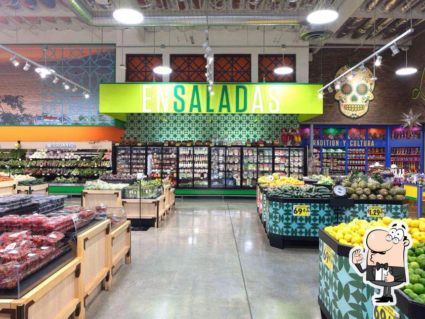Roxford Produce International in San Fernando