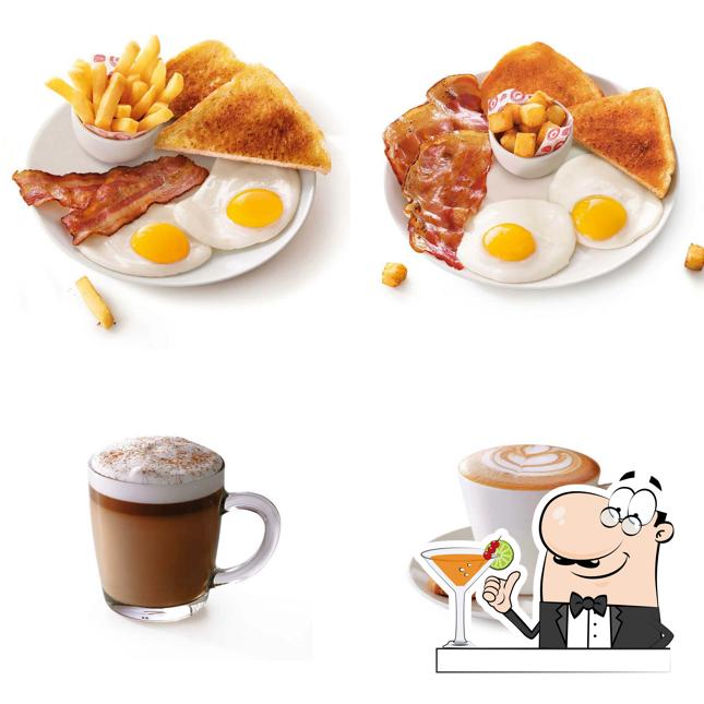 Wimpy restaurant, Hluhluwe, Main road