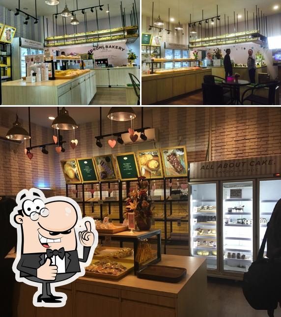 Tokomi Bakery, Purwakarta - Restaurant reviews