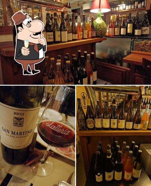 Latteria Trastevere pub & bar, Rome, Vicolo della Scala - Restaurant ...