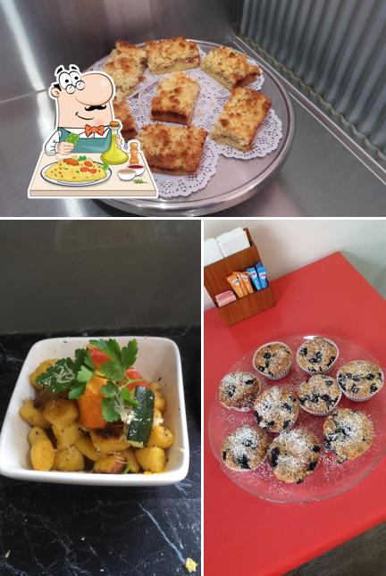 Meander Store & LPO, Meander Bridge Cafe in Meander - Restaurant reviews
