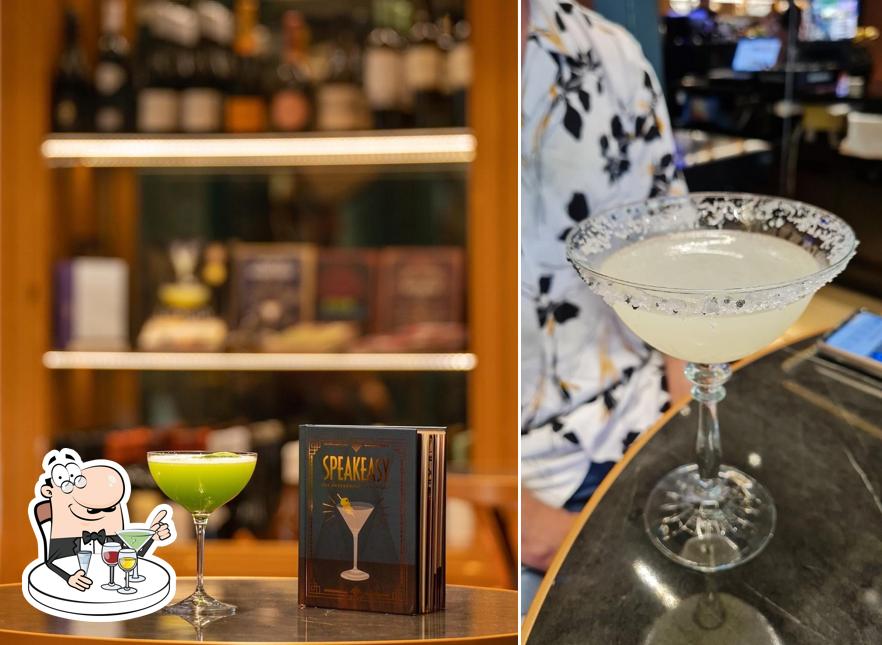 Hunky Funky Cocktail Bar, Rethimno - Restaurant menu, prices and reviews
