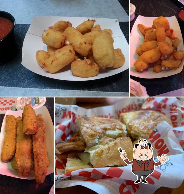 Monk's Bar & Grill, Wisconsin Dells - Restaurant menu, prices and reviews