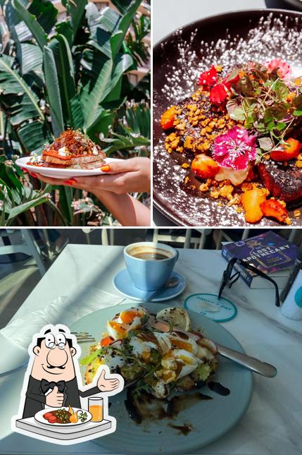 Castaway Coffee Bar, Surfers Paradise - Restaurant menu, prices and reviews
