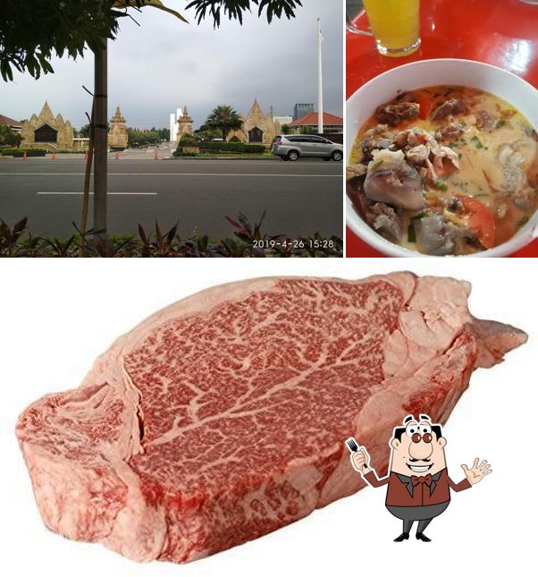 Sop Kambing dan Kepala Sapi Tiga Bersaudara, Taman Kuliner Kalibata ...