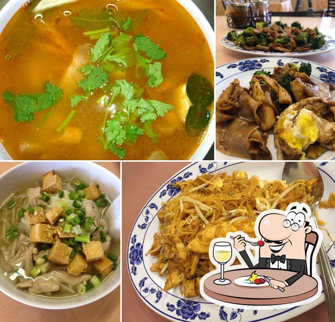 Siam Kitchen Express in Aiea - Restaurant menu and reviews