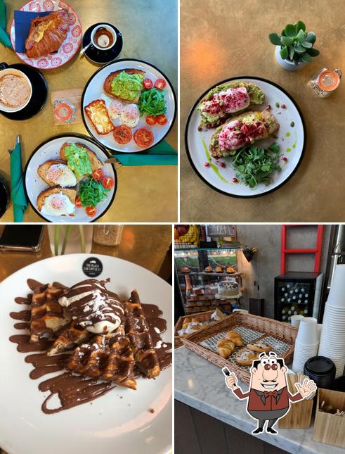 The Black Cab Coffee Co, 1 RiverLight Quay in London - Restaurant reviews