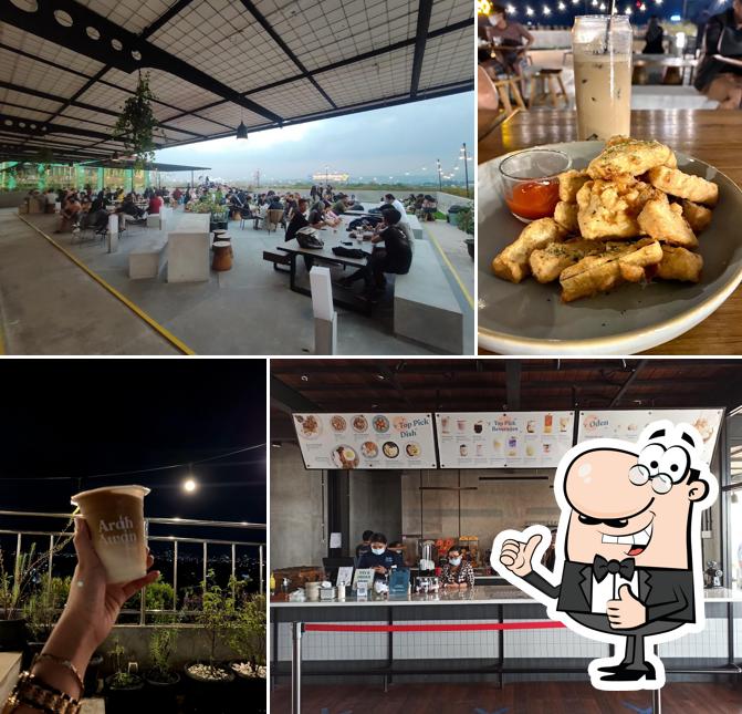 Arah Awan Coffee & Bar (RELX), Semarang - Restaurant reviews