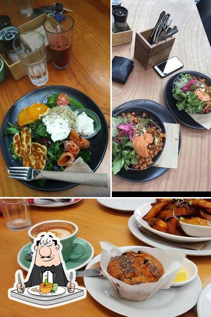 Huckleberry New Lynn, Auckland - Restaurant menu, prices and reviews