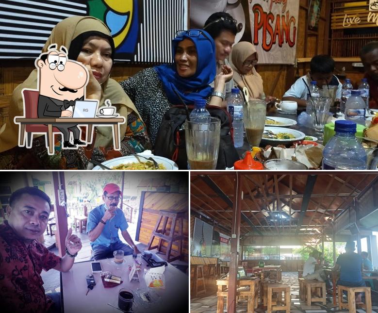 Warkop kampis 88 cafe, Palopo - Restaurant reviews