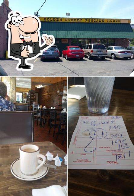 Golden Nugget Pancake House, 1765 W Lawrence Ave in Chicago ...