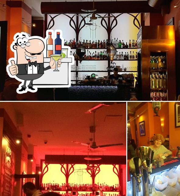 Cafe Vian Gozsdu Udvar, Budapest - Restaurant reviews