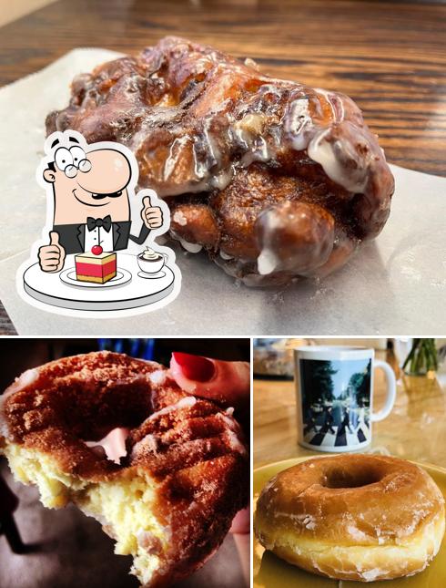 Dimo's Deli & Donuts, Ann Arbor - Restaurant menu, prices and reviews