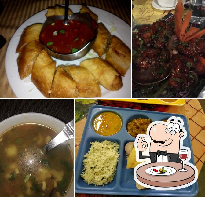 Jungle Bhookh Restaurant, Ahmedabad, Wall Street-1 - Restaurant reviews