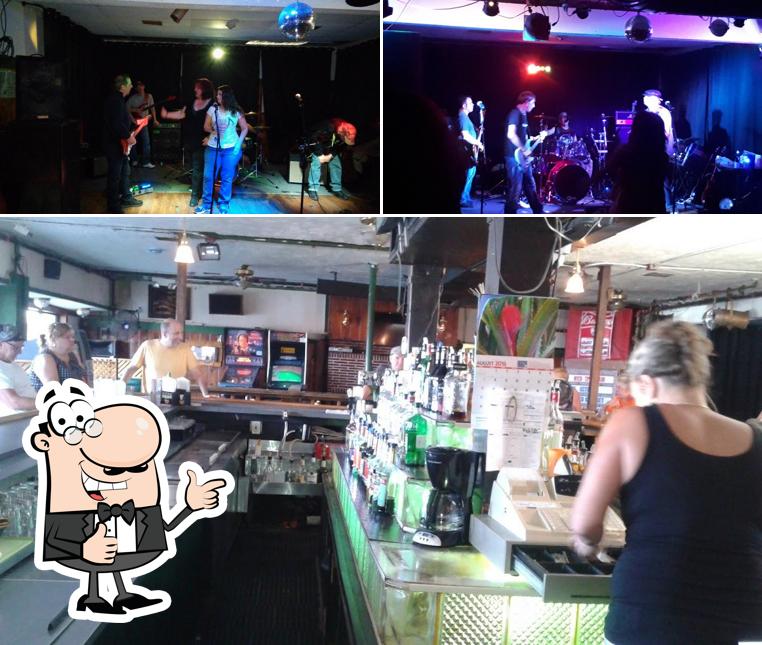 Bill Ash's Lounge, Revere - Restaurant menu, prices and reviews