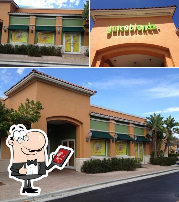JuiceBlendz, 1797 Bell Tower Ln in Weston