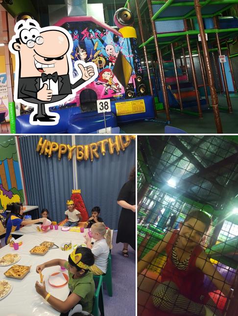 Lollipop's Playland & Cafe, Underwood - Restaurant menu, prices and reviews