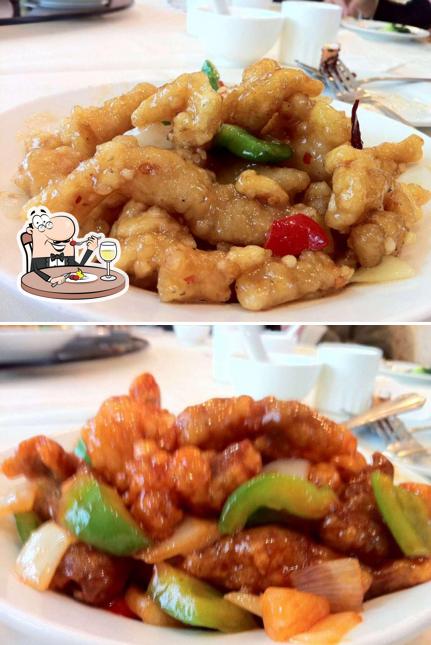 Fortune Dynasty Chinese Seafood Restaurant in Toronto