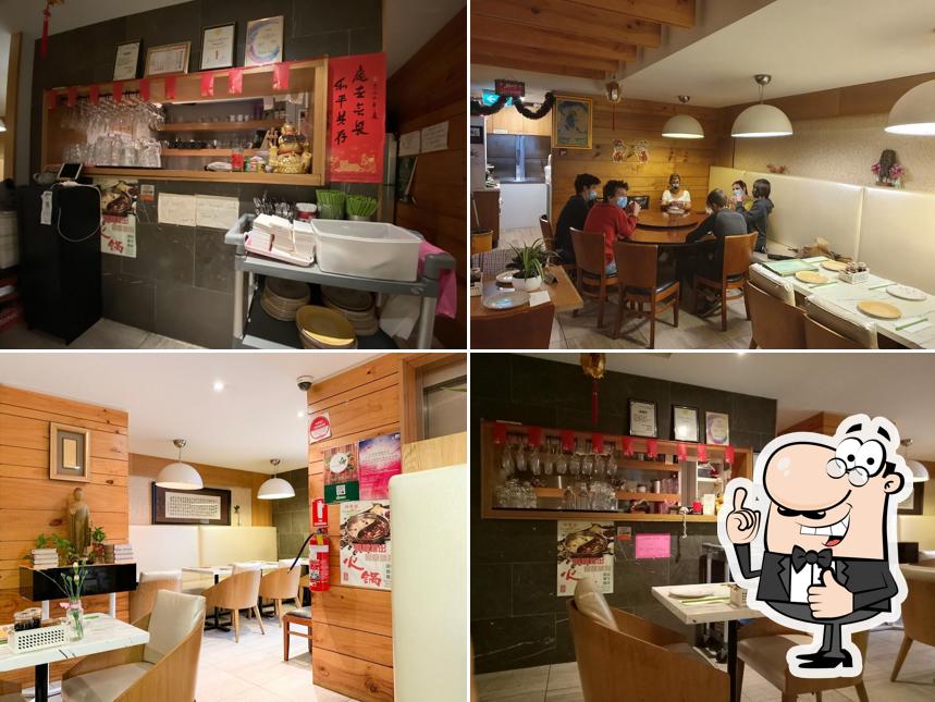 Gong De Lin in Melbourne - Restaurant menu and reviews