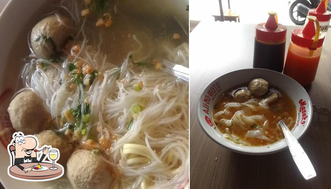 Rumah Bakso 88 restaurant, West Jakarta, Jl. Karya Raya No.15 ...