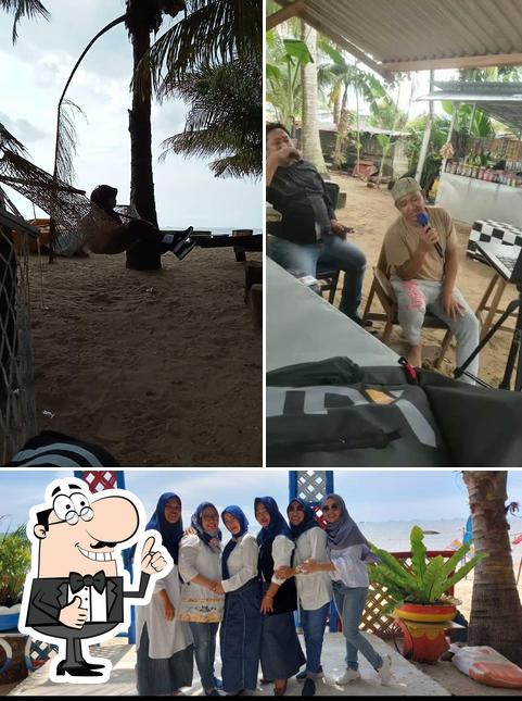 Pantai Wisata Nyiur Melambai 08, Balikpapan - Restaurant reviews