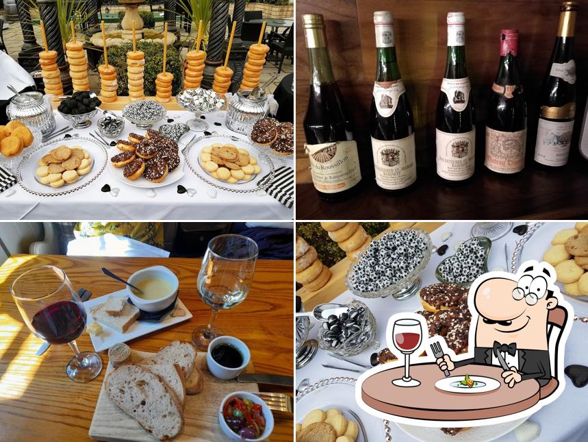 The Bear Hotel, Cowbridge - Restaurant menu, prices and reviews