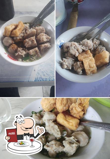 Bakso Pentol Kasar Dan Telur Puyuh Cak Man restaurant, Mojokerto ...