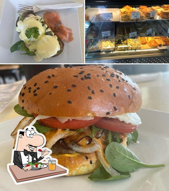 Noon Cafe in Carnarvon - Restaurant reviews