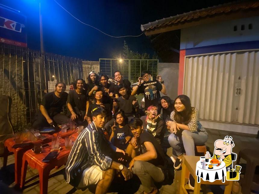 Warkop BMW cafe, Depok - Restaurant menu and reviews