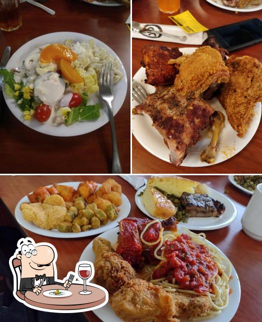 Golden Corral Buffet & Grill in Elgin - Restaurant menu and reviews