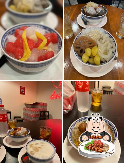 Shanghai Moon (Yaowarat), Bangkok - Restaurant menu, prices and reviews