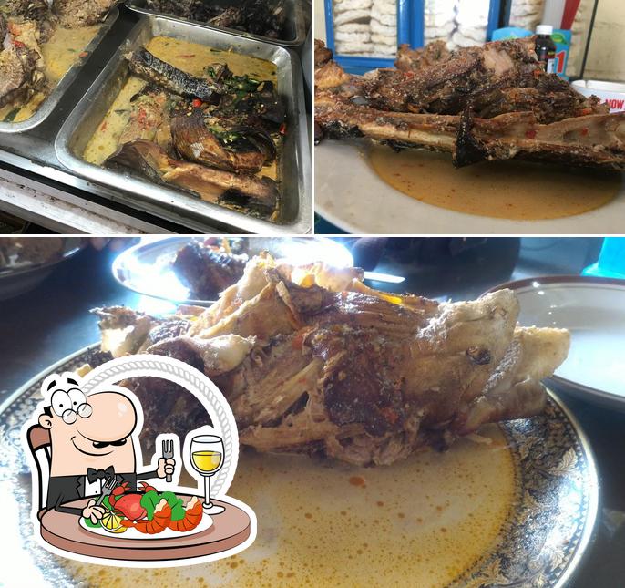Warung Kepala Manyung Bu Fat restaurant, Semarang - Restaurant reviews