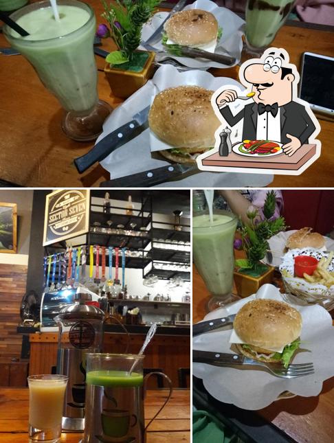 Sector Seven Cafe, Pettuadae - Restaurant reviews