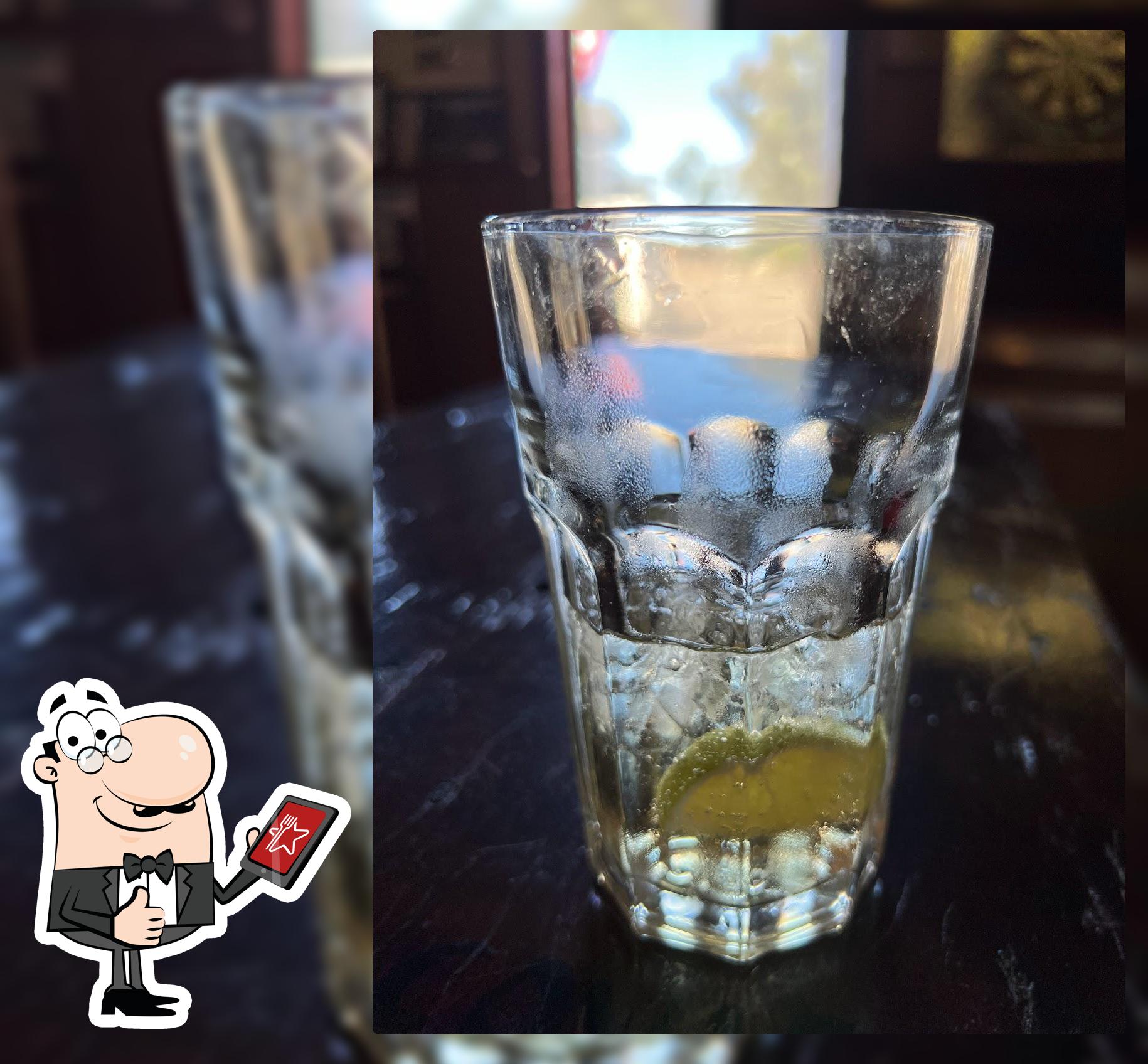 Dergholm Pub in Australia - Restaurant reviews