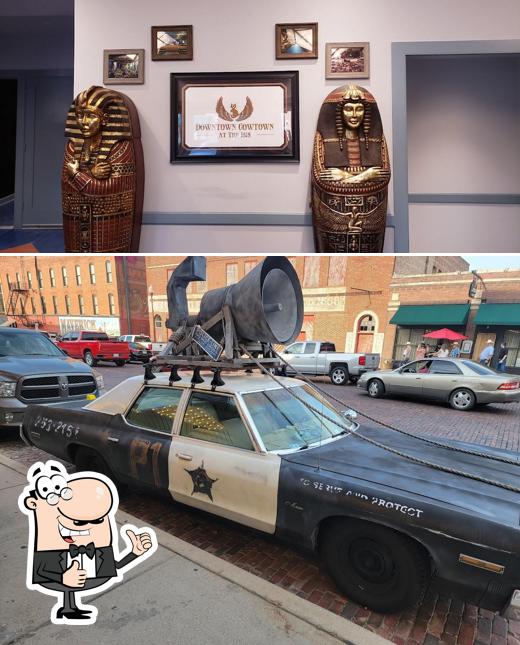 Downtown Cowtown at the Isis Theater in Fort Worth - Restaurant reviews